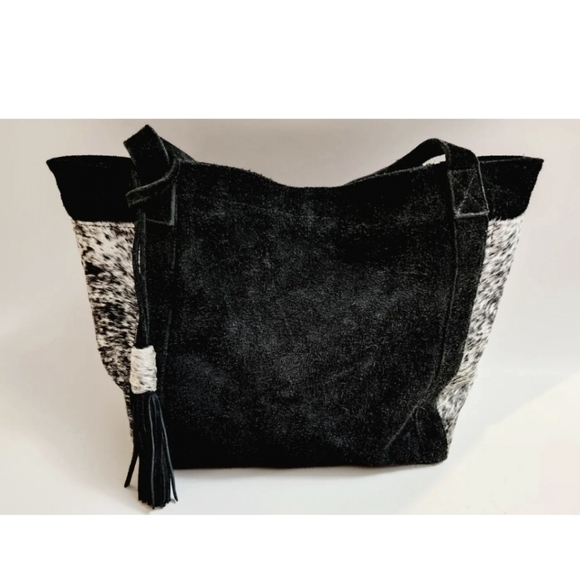 Nuniz Cairo | Bags | Nuniz Cairo By Nadia Zarkani Black Suedecowhide ...